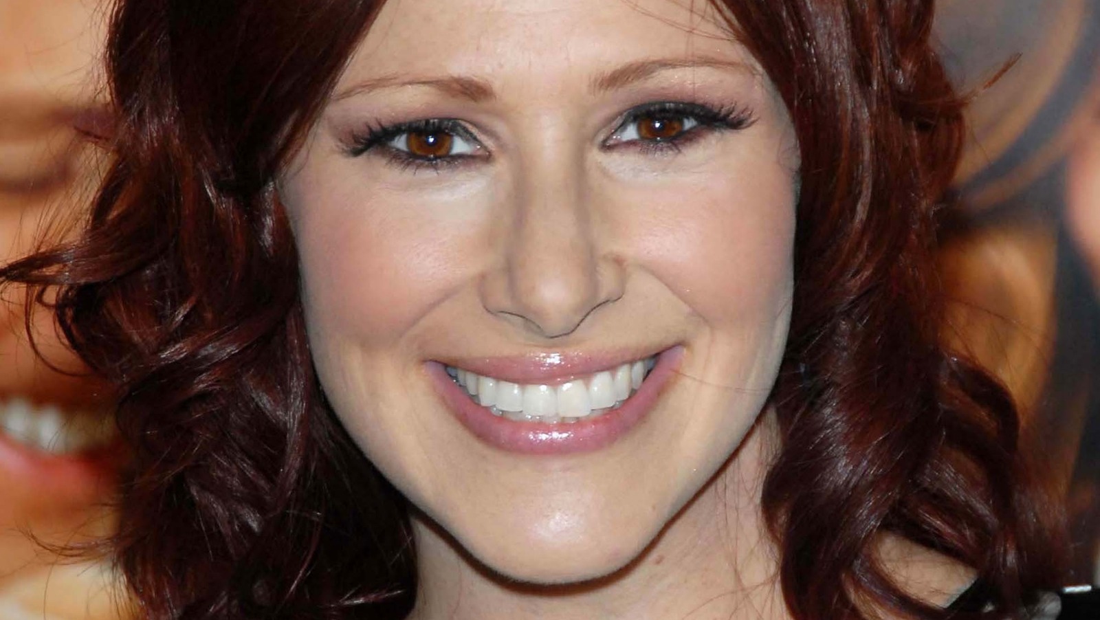 '80s Star Tiffany Has A Disastrous Performance That Fans Can't Believe