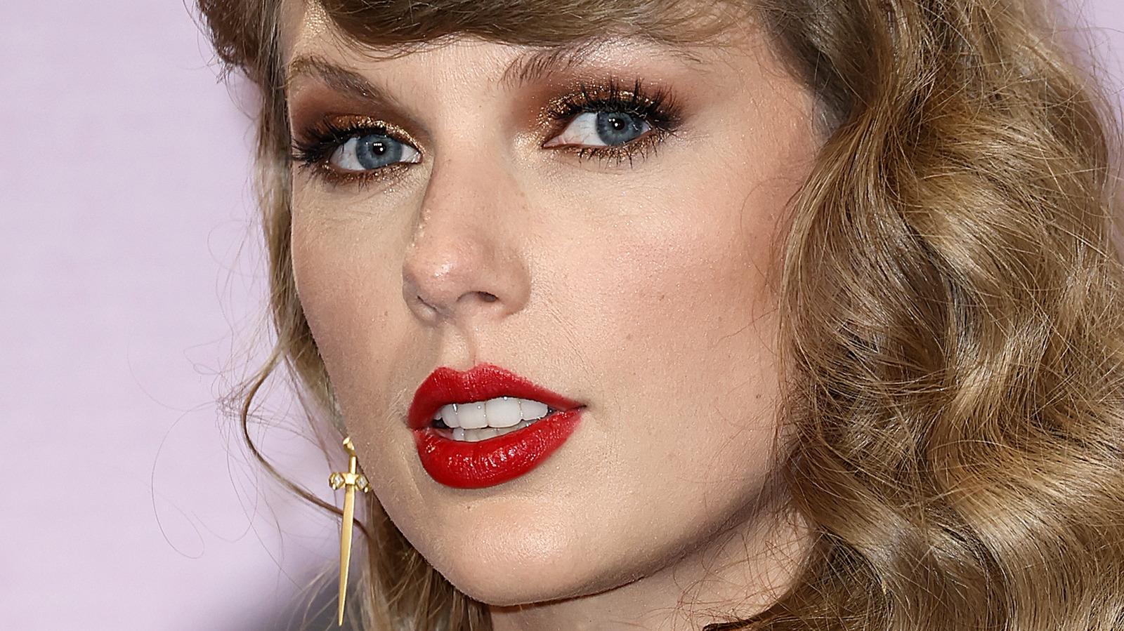 A Look Inside Taylor Swift's Childhood A Look Inside Taylor Swift's Childhood