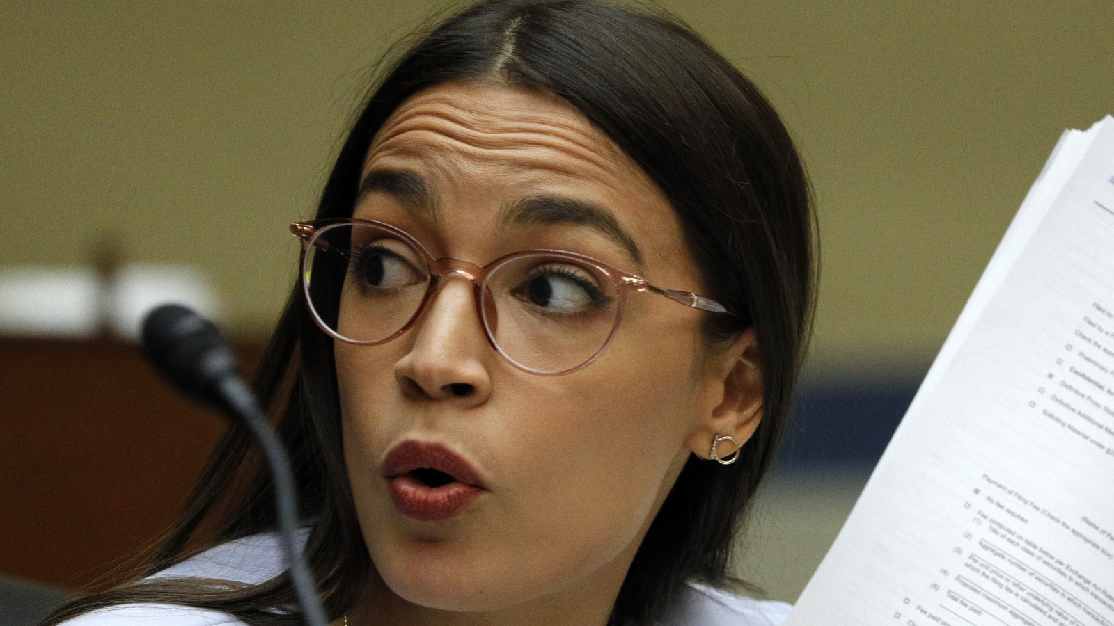 AOC's Debate Tweet Threw Major Shade At Chris Wallace