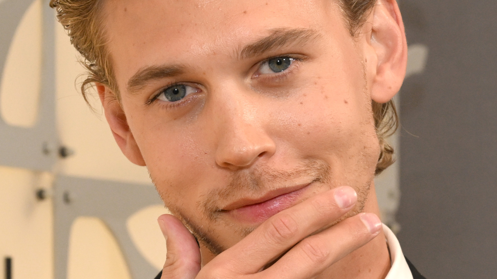 Austin Butler Insists He Can't Recognize His Long-Lasting Elvis Presley ...