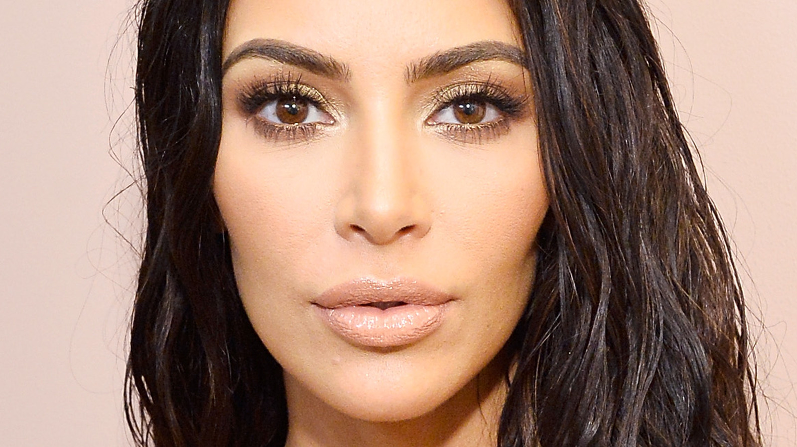 Biggest Body Language Red Flags In Kim And Kanye's Relationship - Exclusive