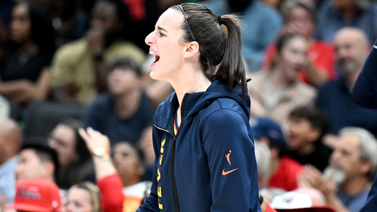 Caitlin Clark Gets Security Involved In Fan Face-Off & It's Her ...