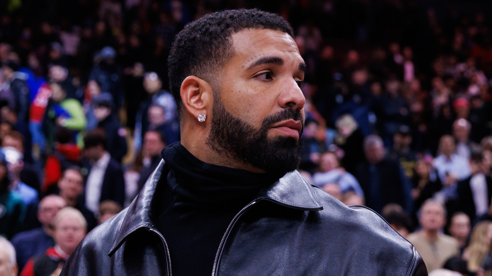 Celebs Who Got Booed Off Stage And Totally Deserved It