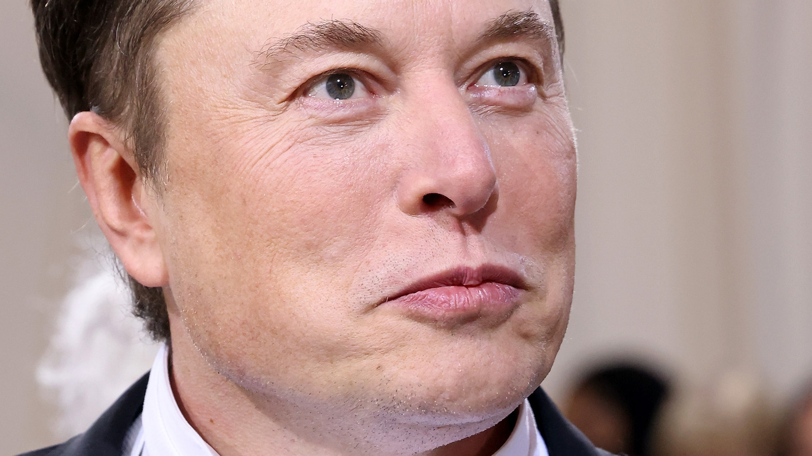 Elon Musk Met With Icy Welcome From Dave Chappelle's Comedy Show Audience