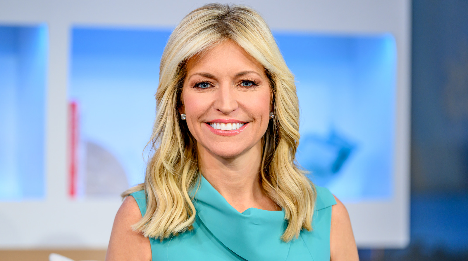 What Fox News Host Looks Like Ainsley Earhardt Makeup-Free
