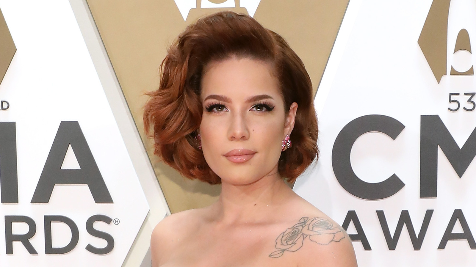 Halsey's Surprise Pregnancy News Is Turning Heads