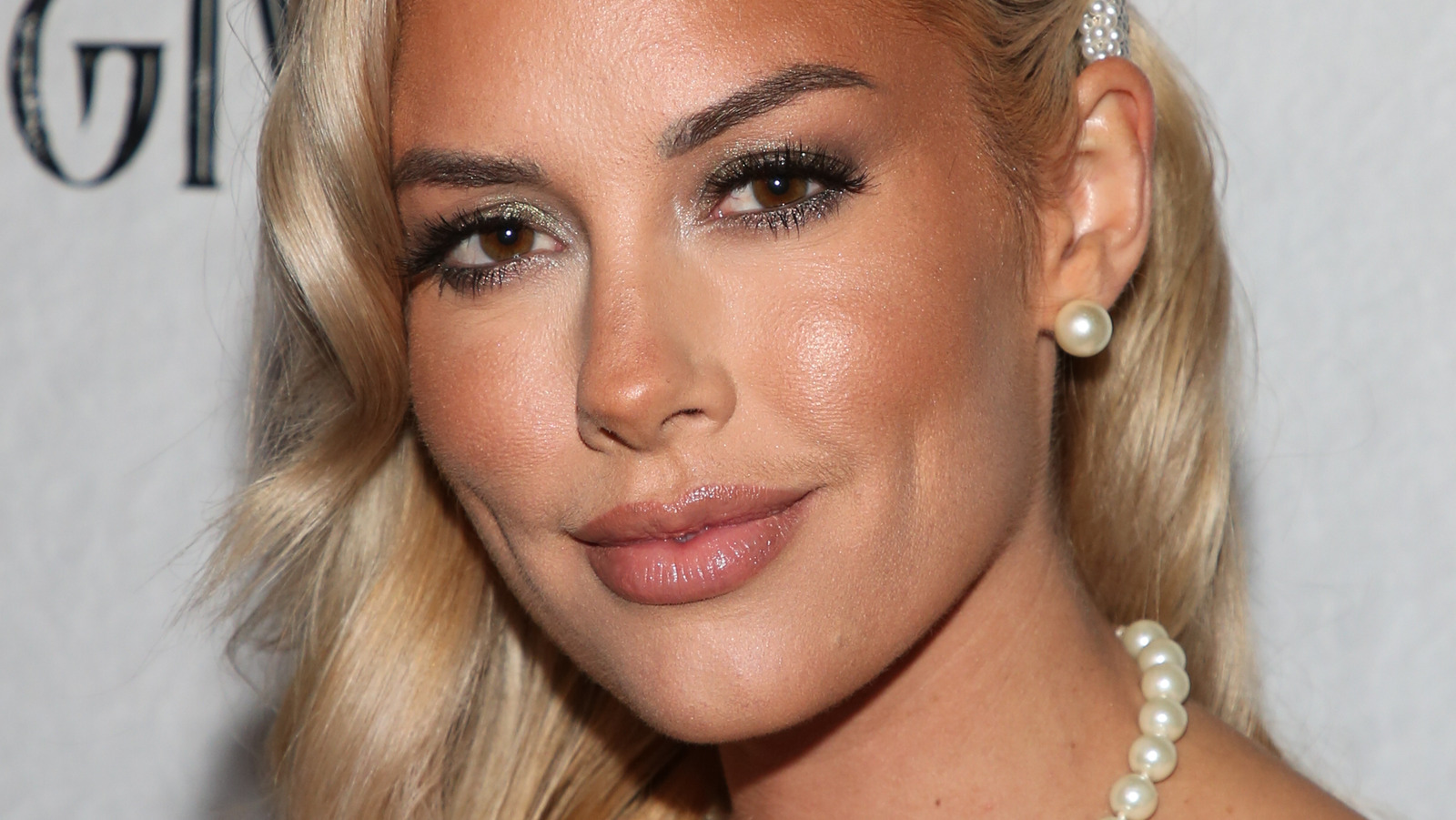 Here's What Heather Rae Young Really Looks Like Without Makeup