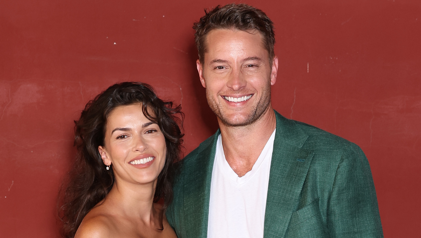 How Justin Hartley's New Wife Sofia Pernas Gets Along With His Daughter ...