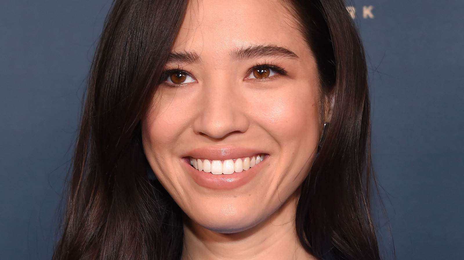 How Kelsey Asbille Really Feels About Working With Kevin Costner On ...