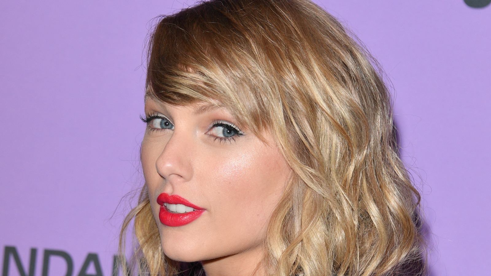 Inside Taylor Swift's Return To The ACM Awards