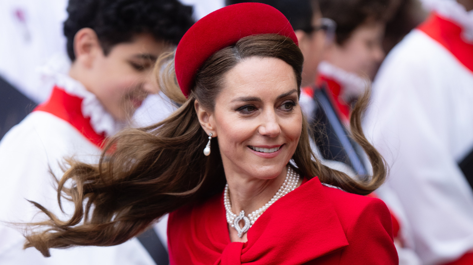 Kate Middleton Turns Up The Heat In All-Red Ensemble That Shows Off Her ...