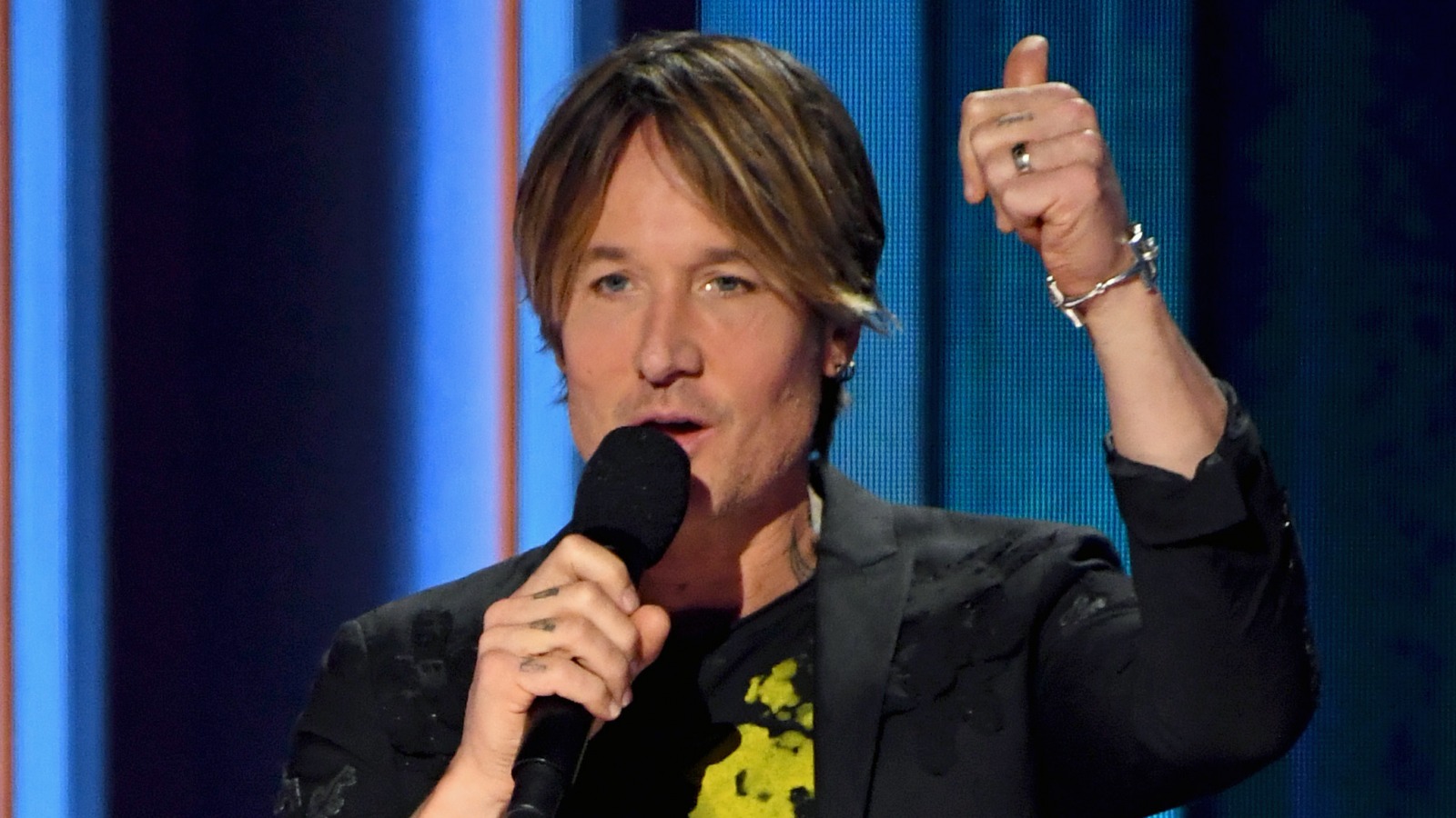 Keith Urban's Most Awkward Moments At The ACM Awards