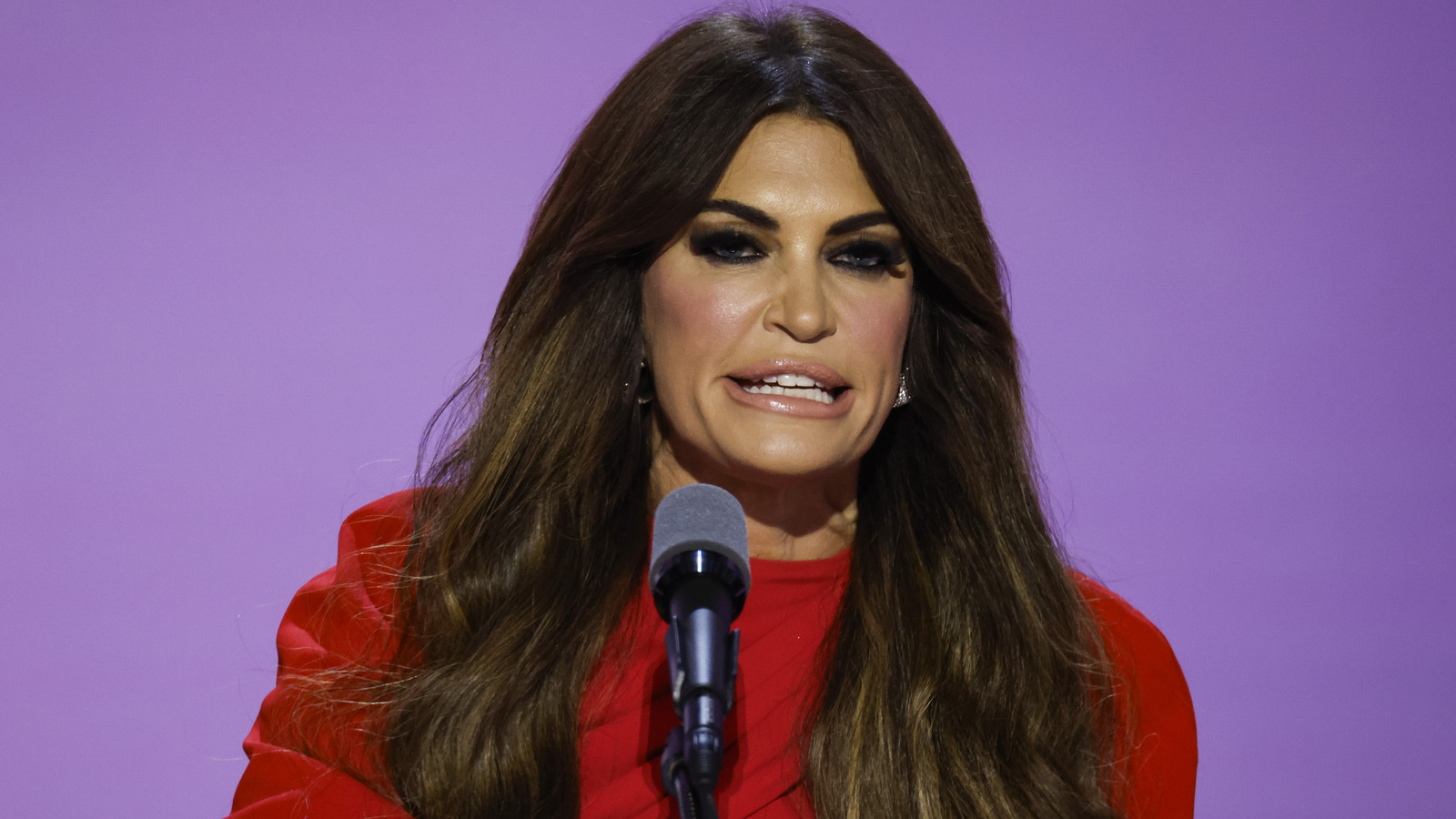 Kimberly Guilfoyle's Embarrassing Beg For Applause During Speech
