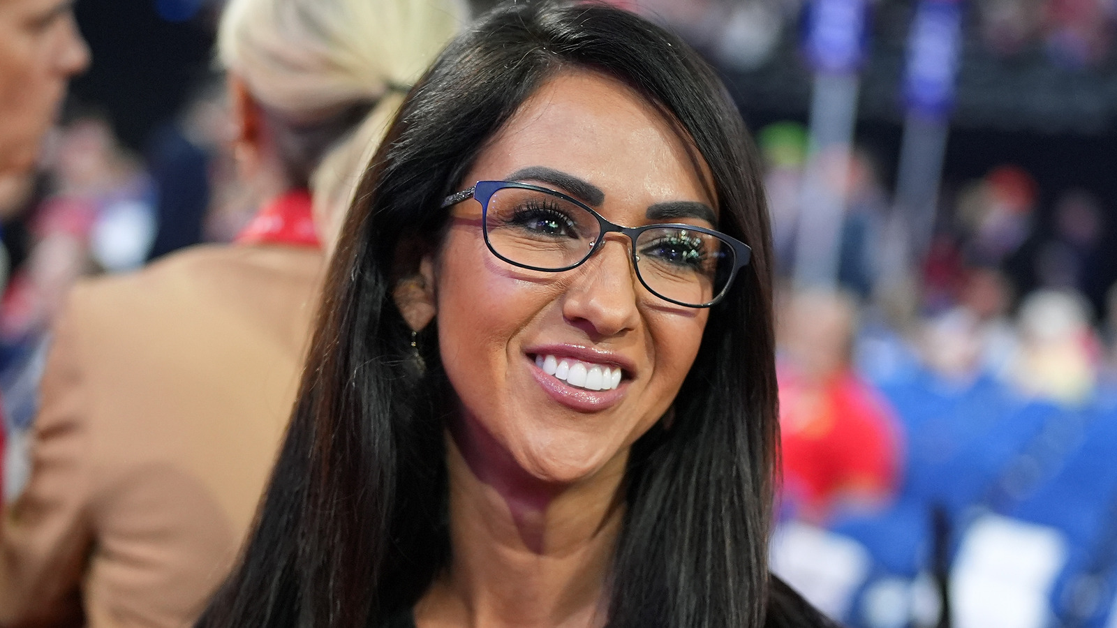 Lauren Boebert Flaunts Her Backside In Inappropriate Throwback Pic With ...