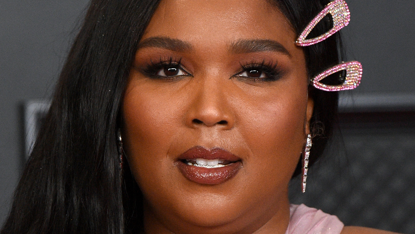 Lizzo's Outfit For A Flight Is Completely Turning Heads