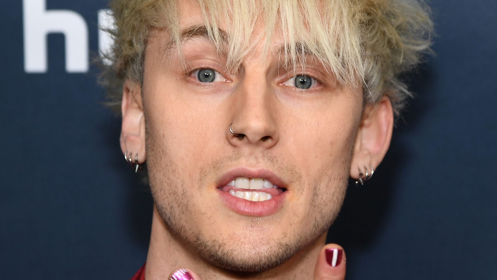 Megan Fox's Infatuation With Twin Flame Machine Gun Kelly Still Burns ...