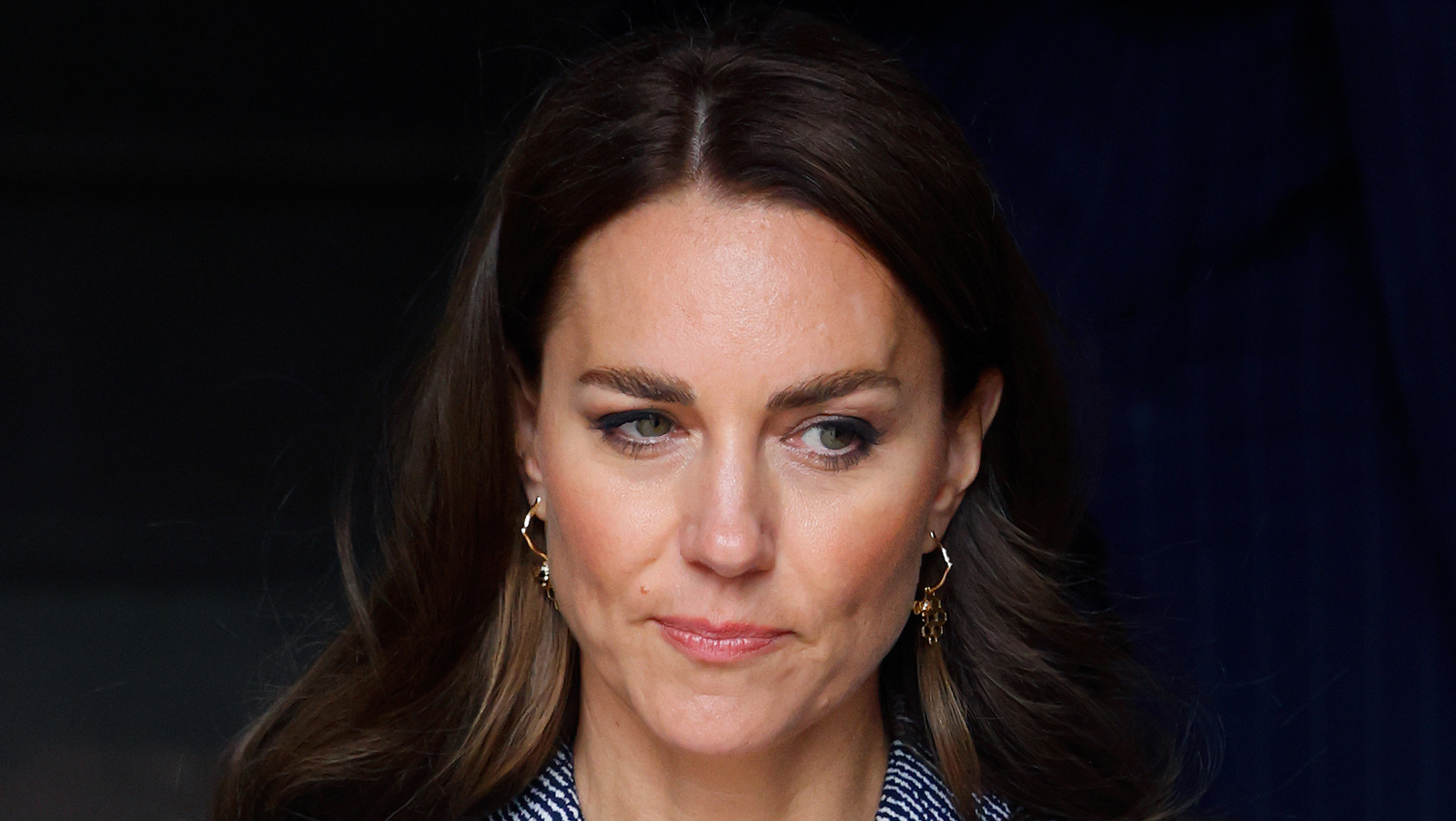 New Theory On Kate Middleton's Treatment Suggests Royal Family Is Even ...