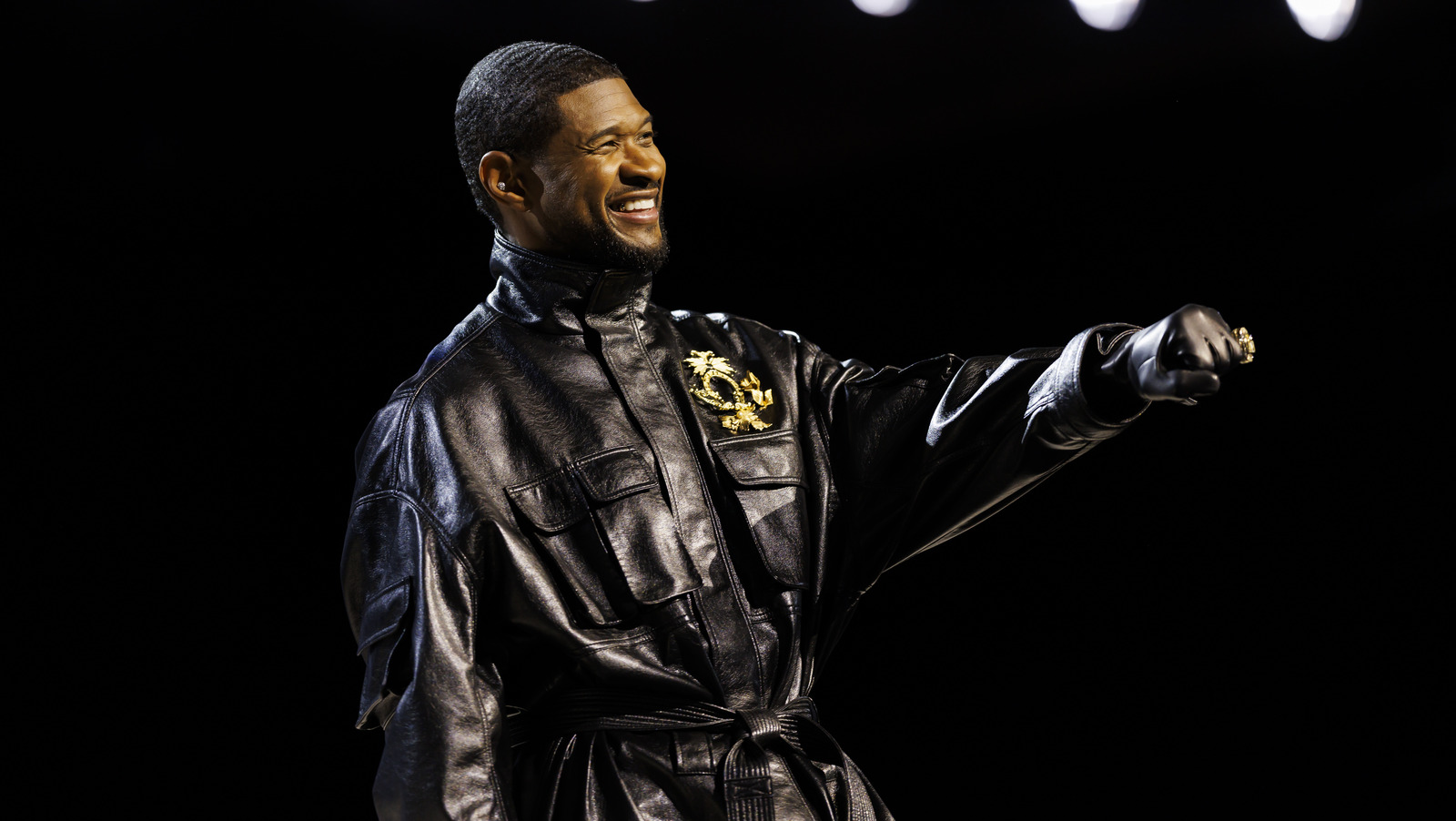 Why Does Usher Wear Gloves? It's A Mystery To Us, Too