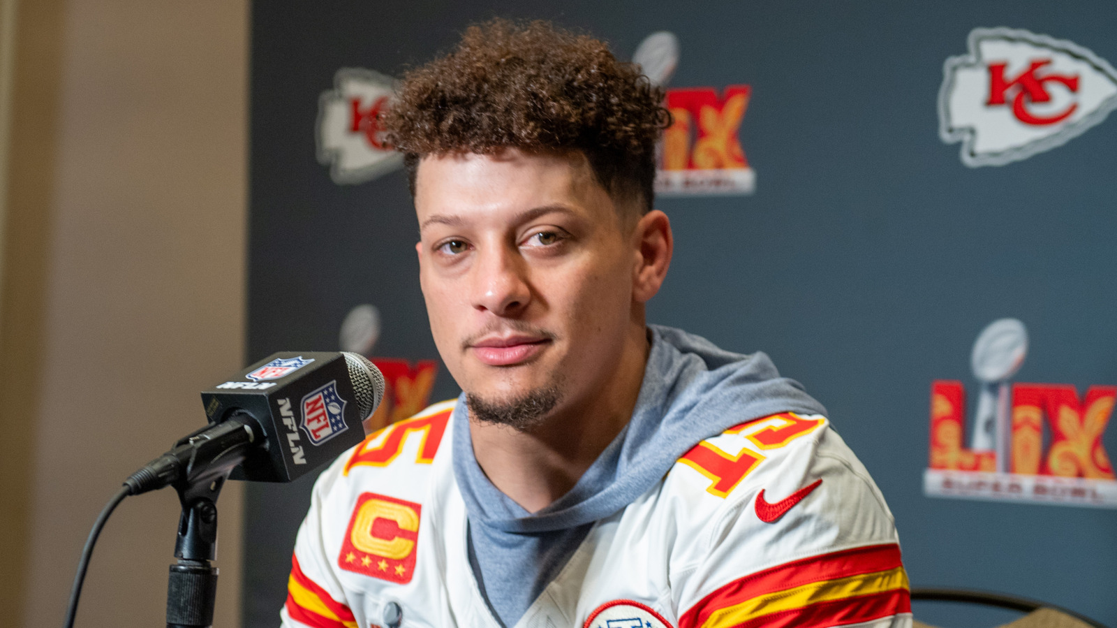 Patrick Mahomes' Smug Message To Eagles Fans Backfires (And We Know ...