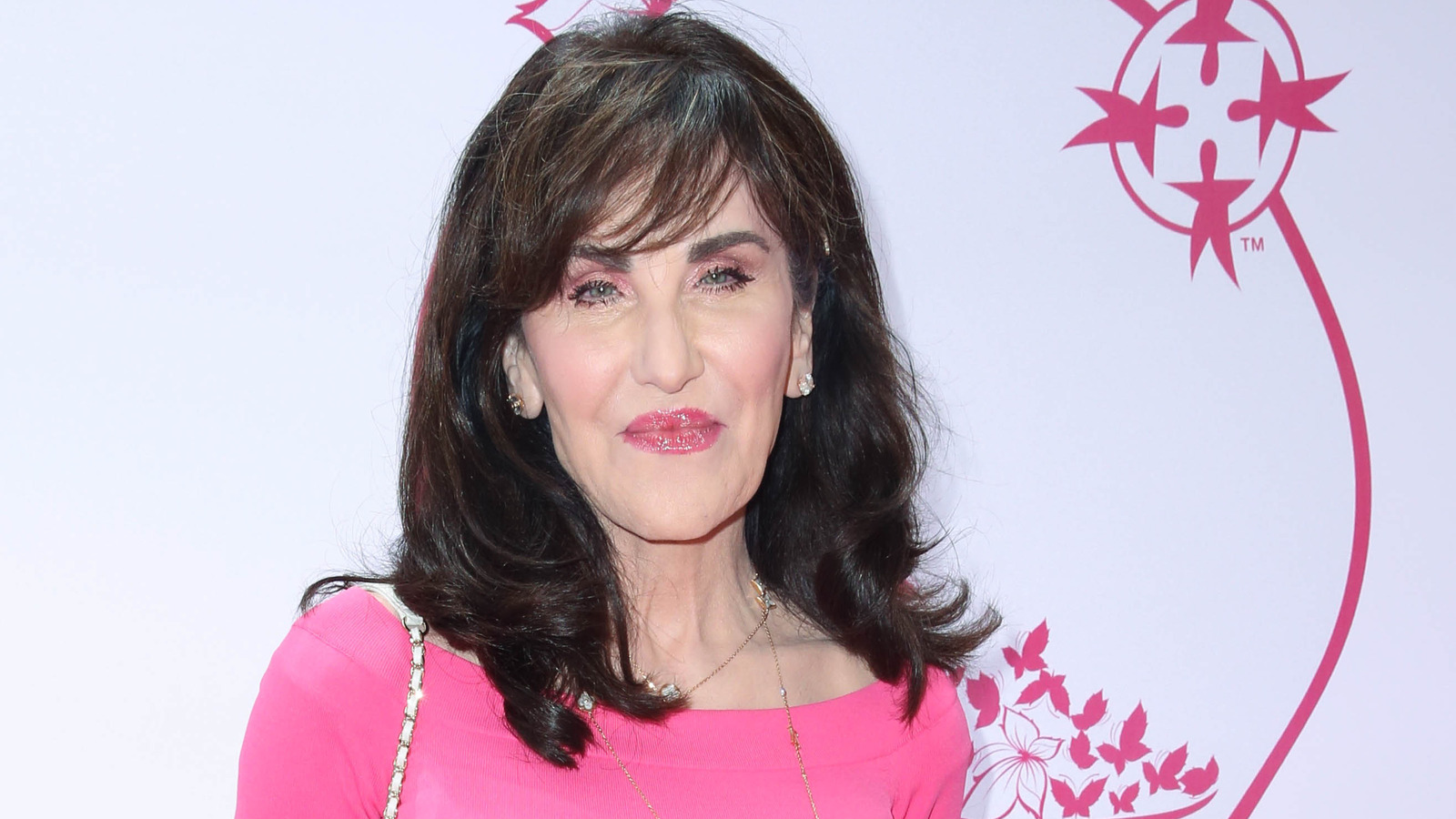 The Heartbreaking Details About Robin McGraw's Personal Life