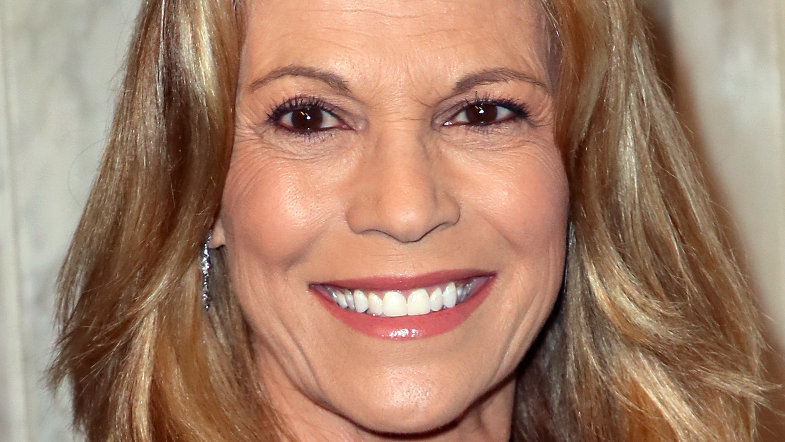 The One Type Of Dress Vanna White Can't Wear On Wheel Of Fortune