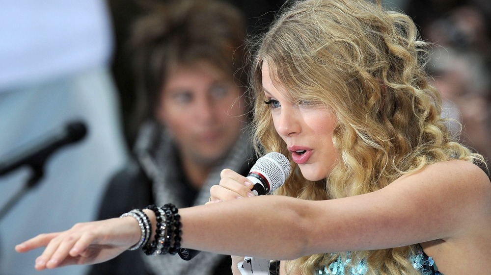 The Real Meaning Behind Taylor Swift's 'Superstar' (Taylor's Version) The Real Meaning Behind Taylor Swift's 'Superstar' (Taylor's Version)