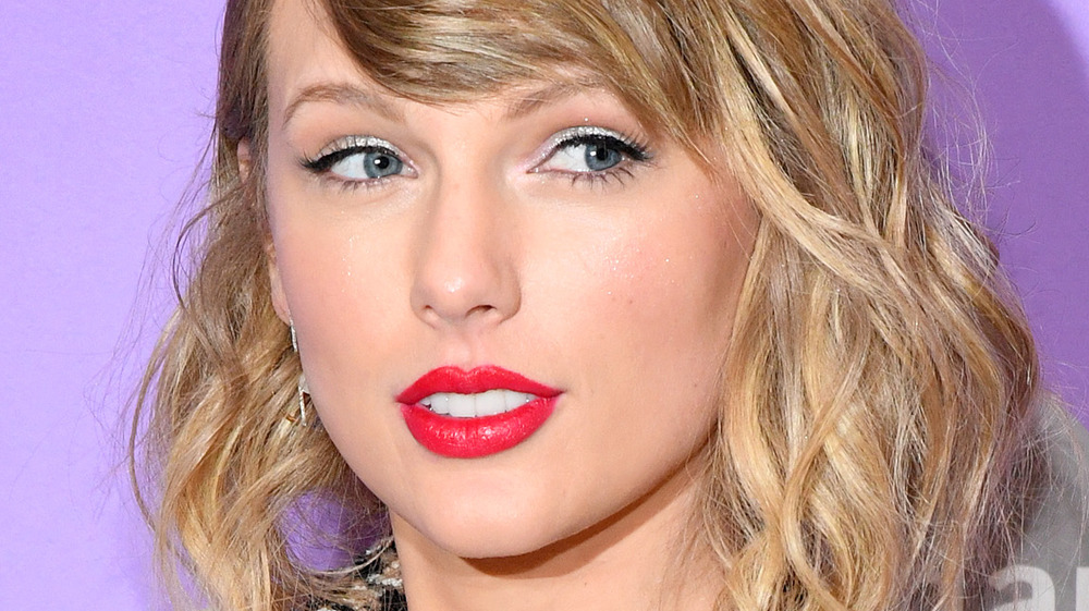 The Real Meaning Behind Taylor Swift's 'The Best Day' (Taylor's Version) The Real Meaning Behind Taylor Swift's 'The Best Day' (Taylor's Version)