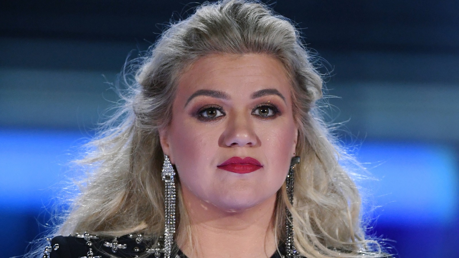 The Real Reason Kelly Clarkson Is Wearing An Eye Patch