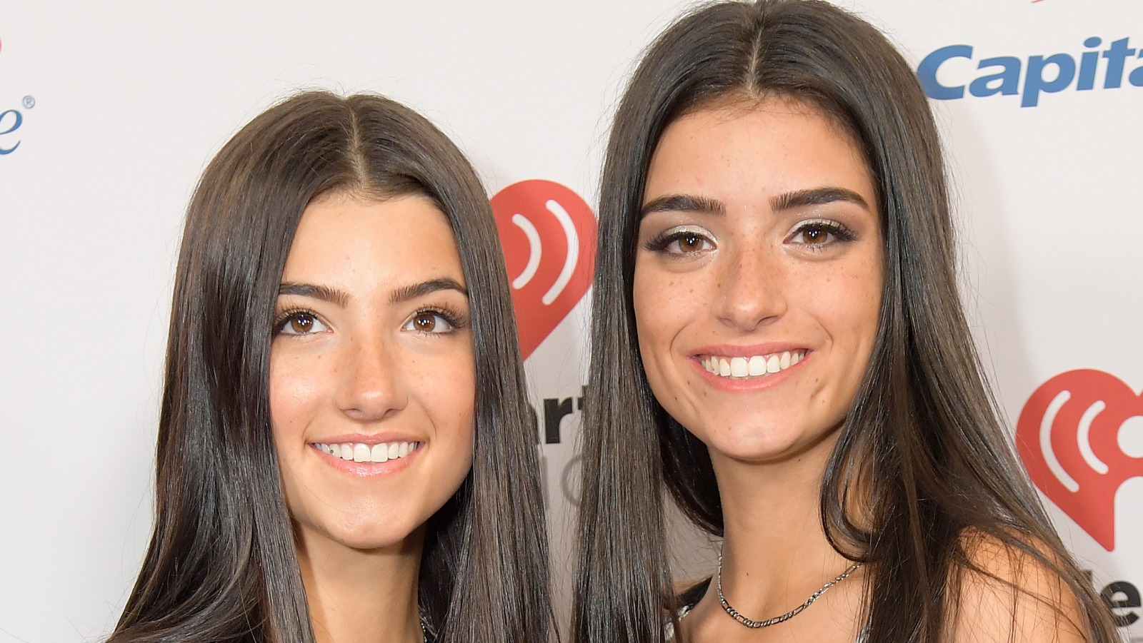 The Truth About Charli And Dixie D'Amelio's Relationship