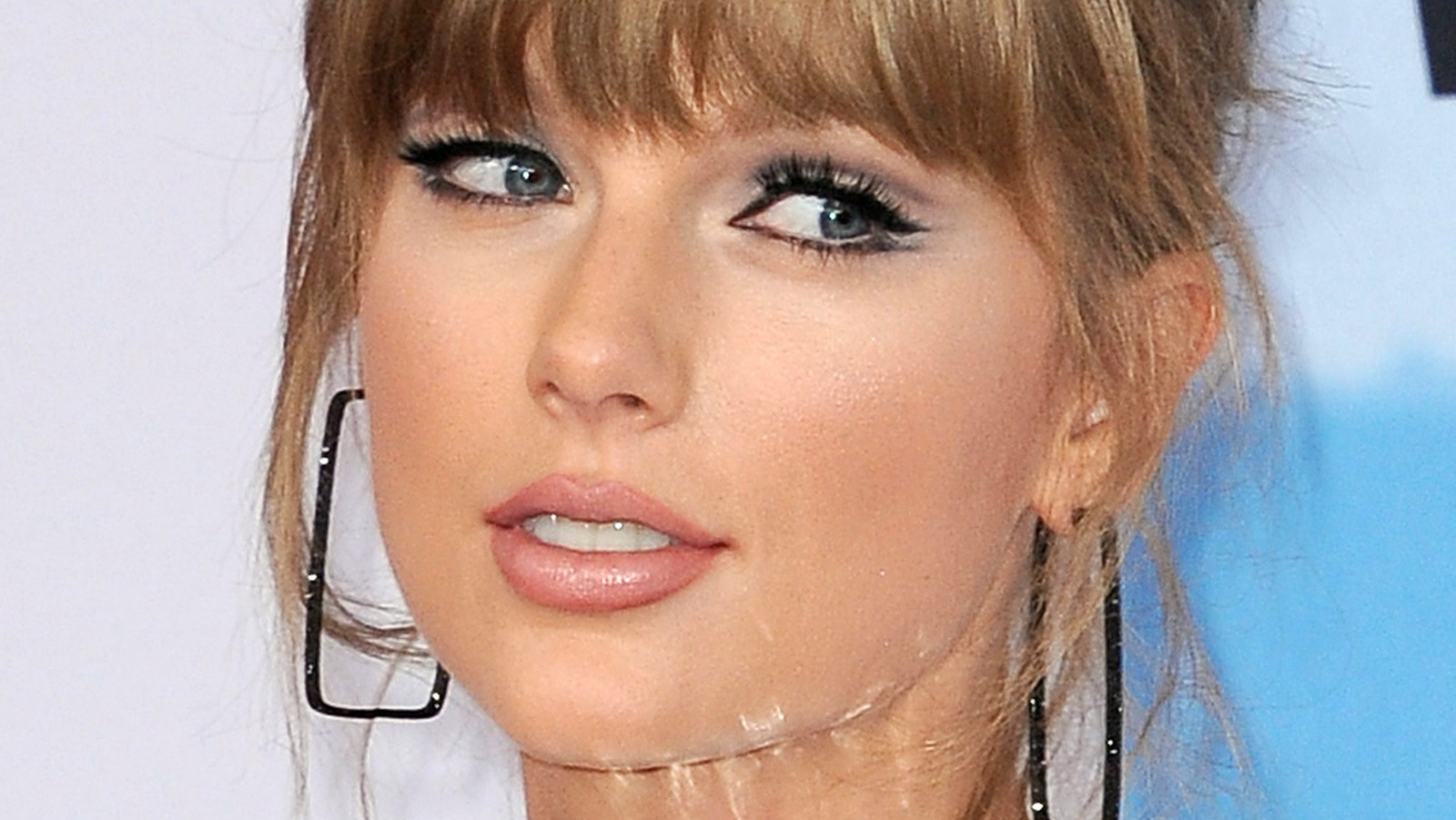 The Truth About Taylor Swift Getting Her Doctorate
