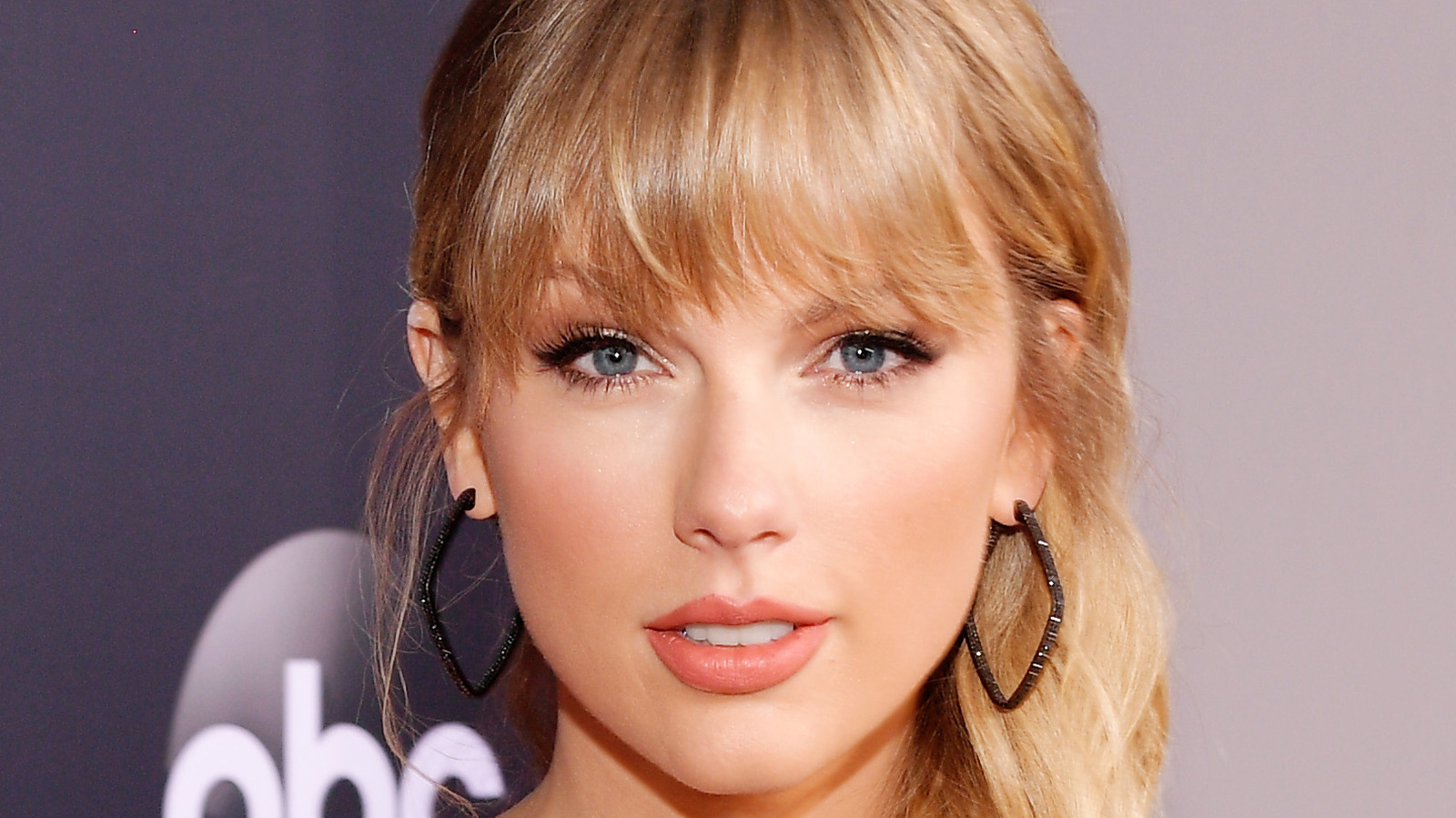 The Truth About Taylor Swift's Original 'Fearless' Album