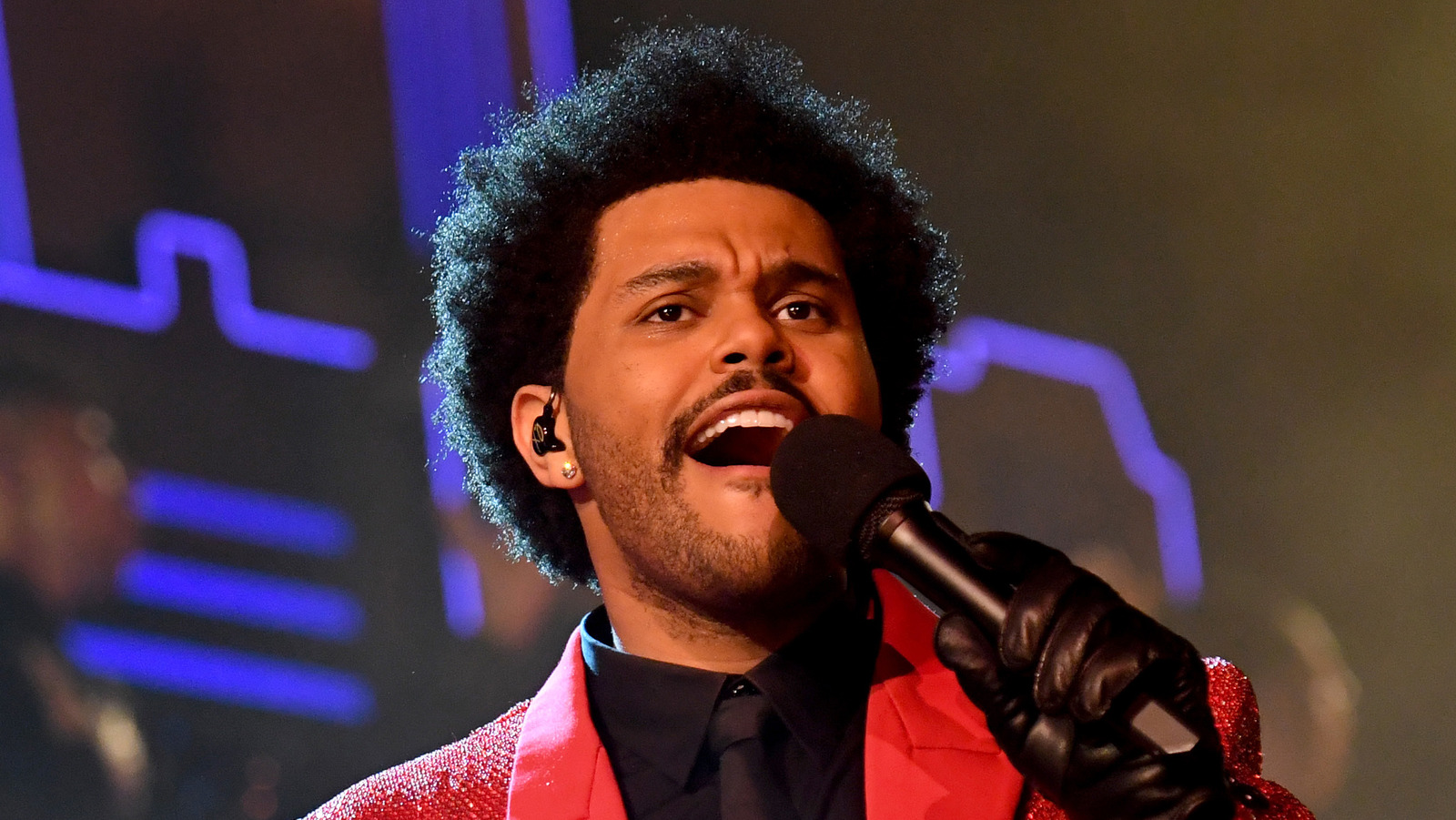 The Weeknd's Super Bowl Show Memes Are Blowing Up Twitter