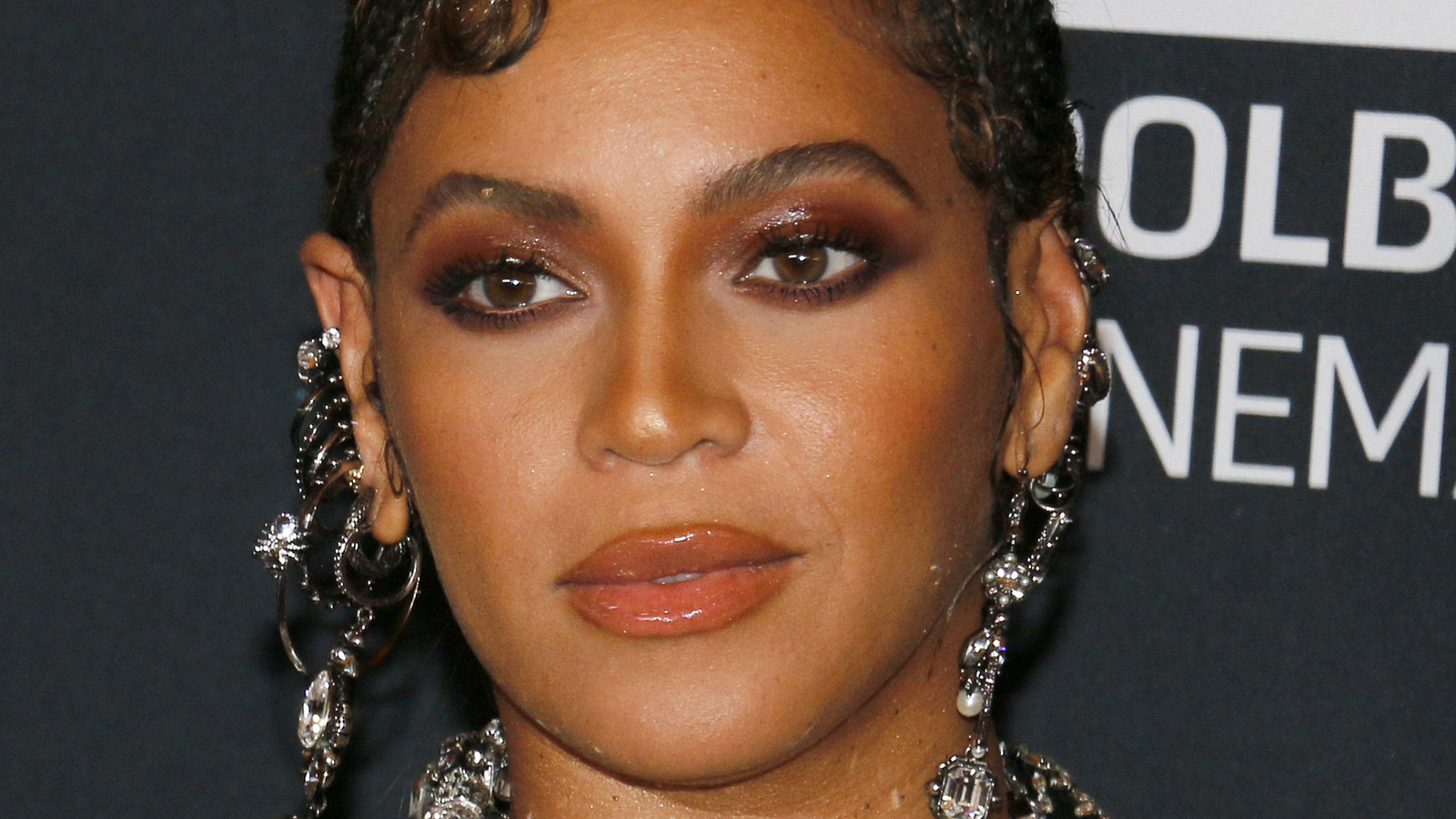 Tragic Details About The Knowles Family