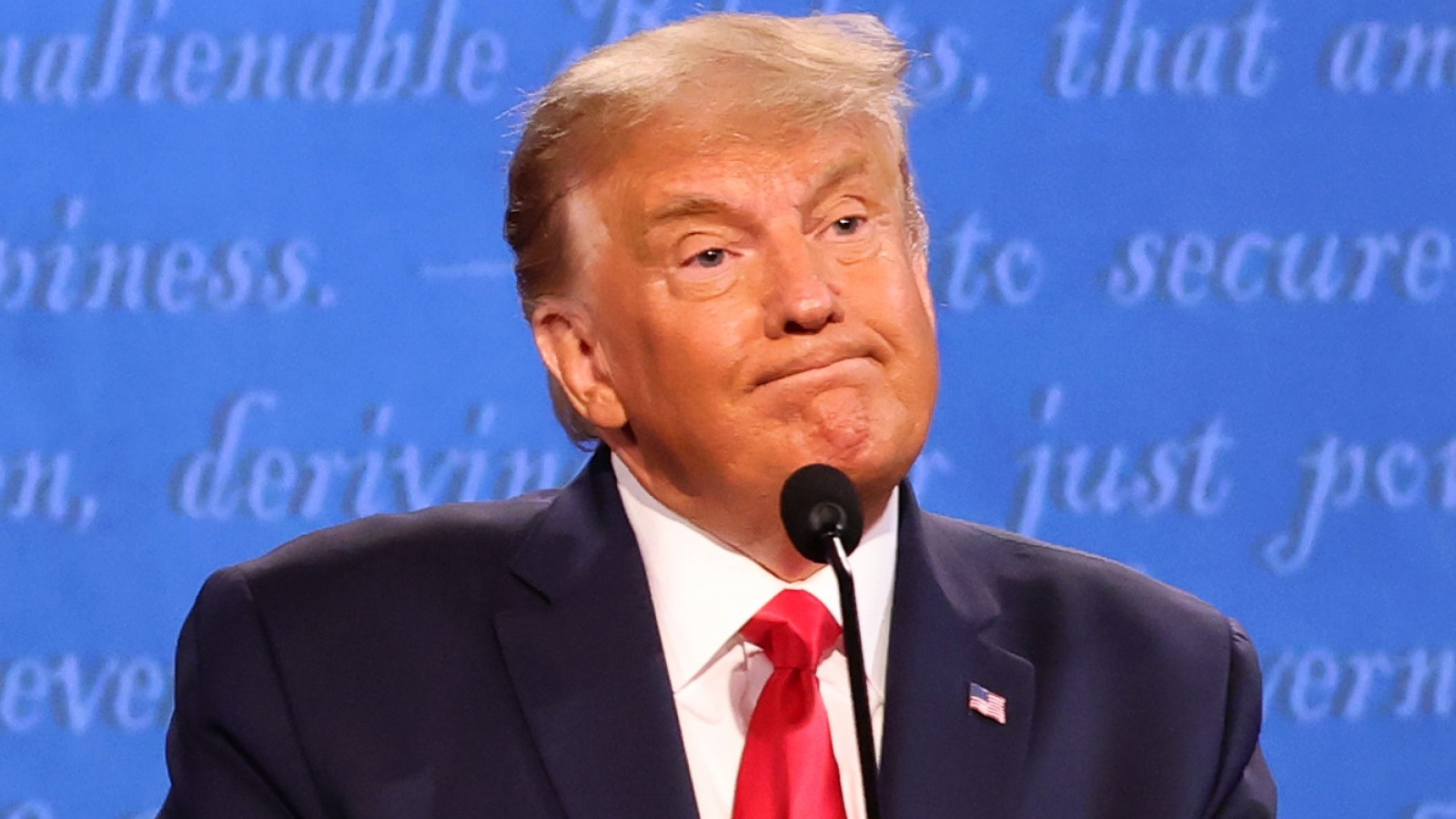 What Donald Trump's Body Language Revealed At The Last Debate ...