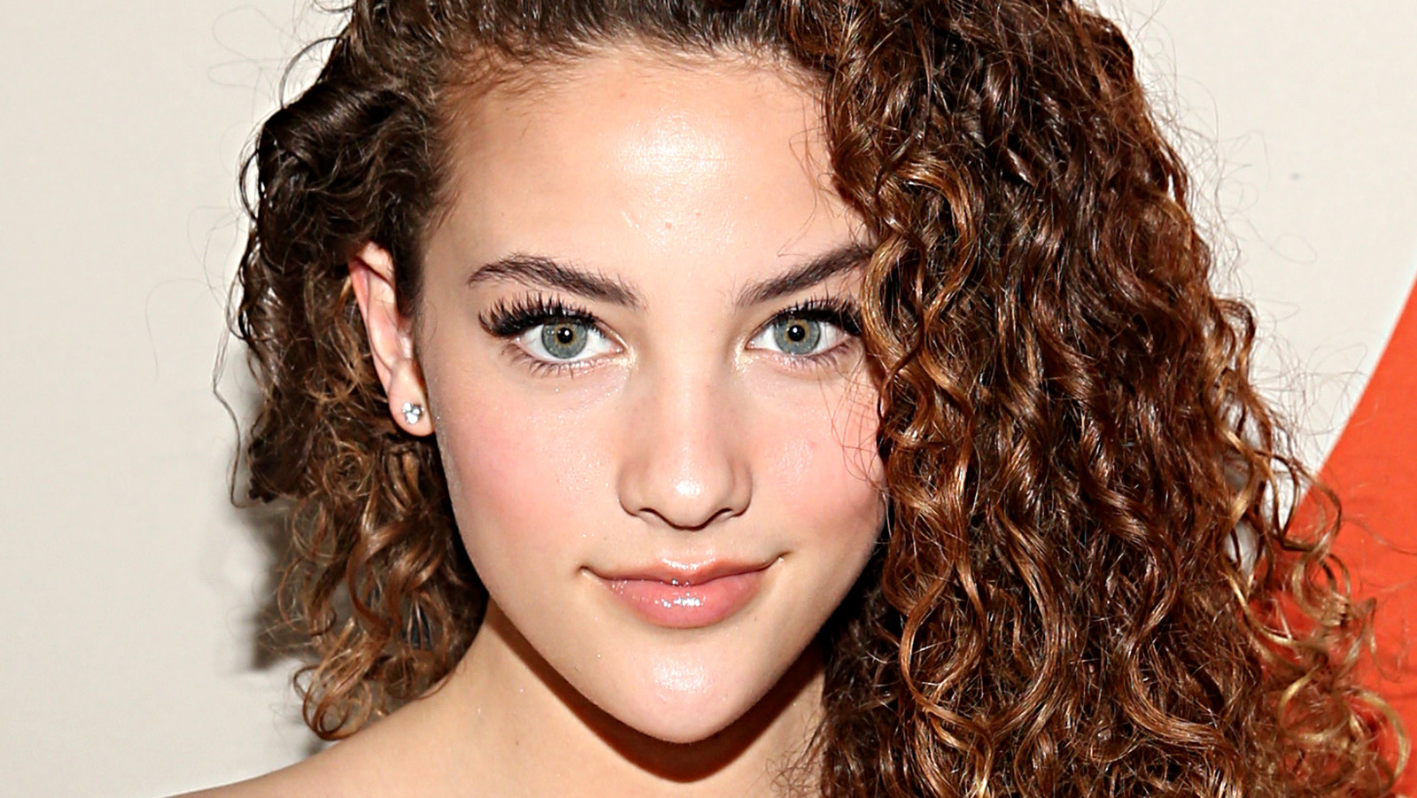 Sofie Dossi's Instagram, Twitter & Facebook on IDCrawl