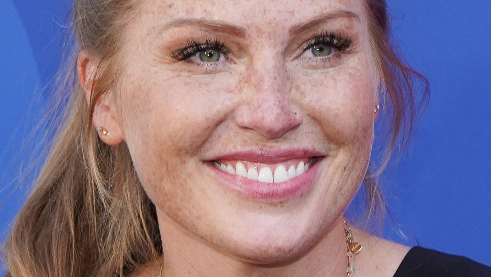 Who Are Mina Starsiak Hawk's Siblings?