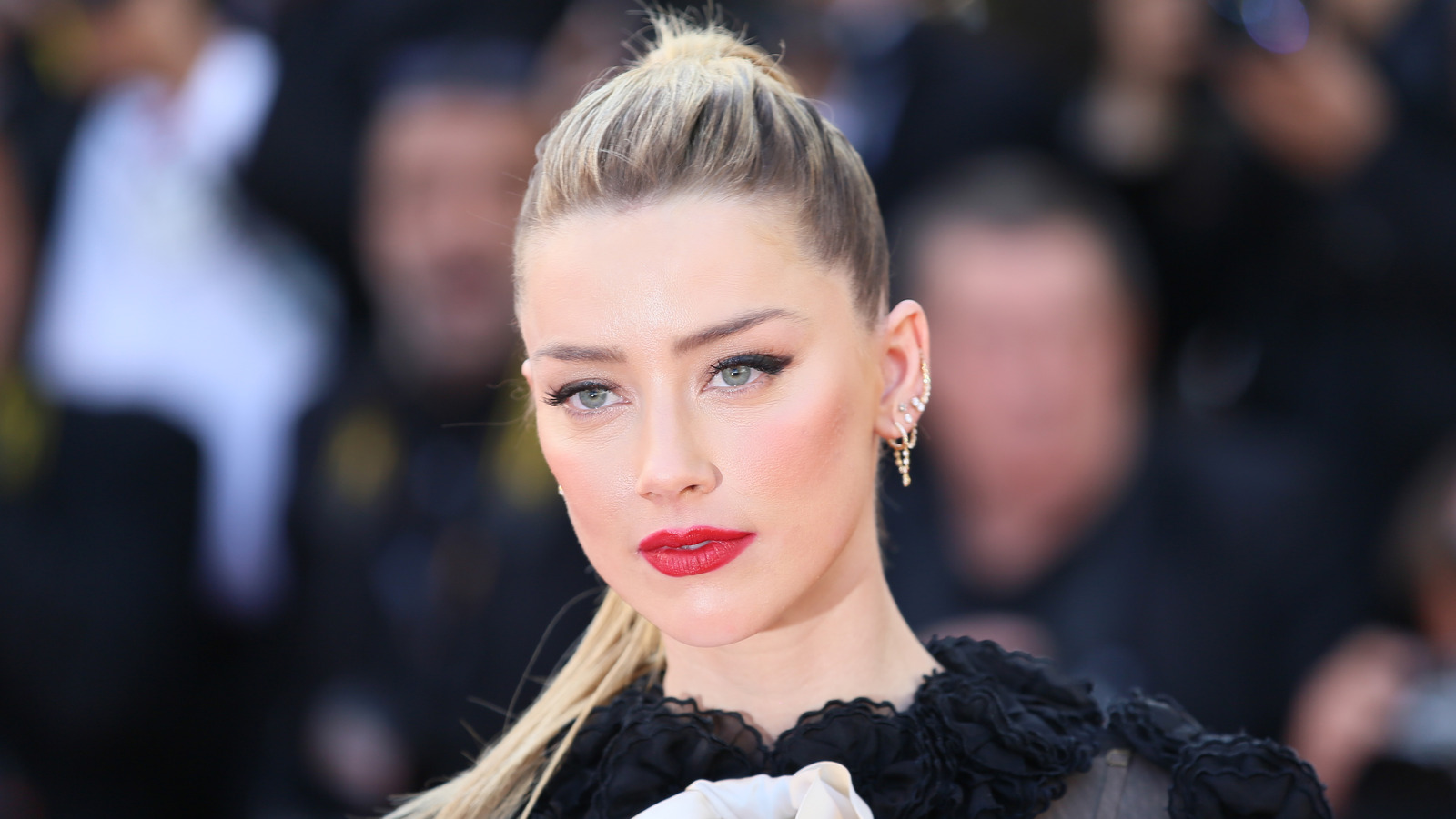 Why Amber Heard Used A Surrogate To Have Her Daughter Oonagh Paige