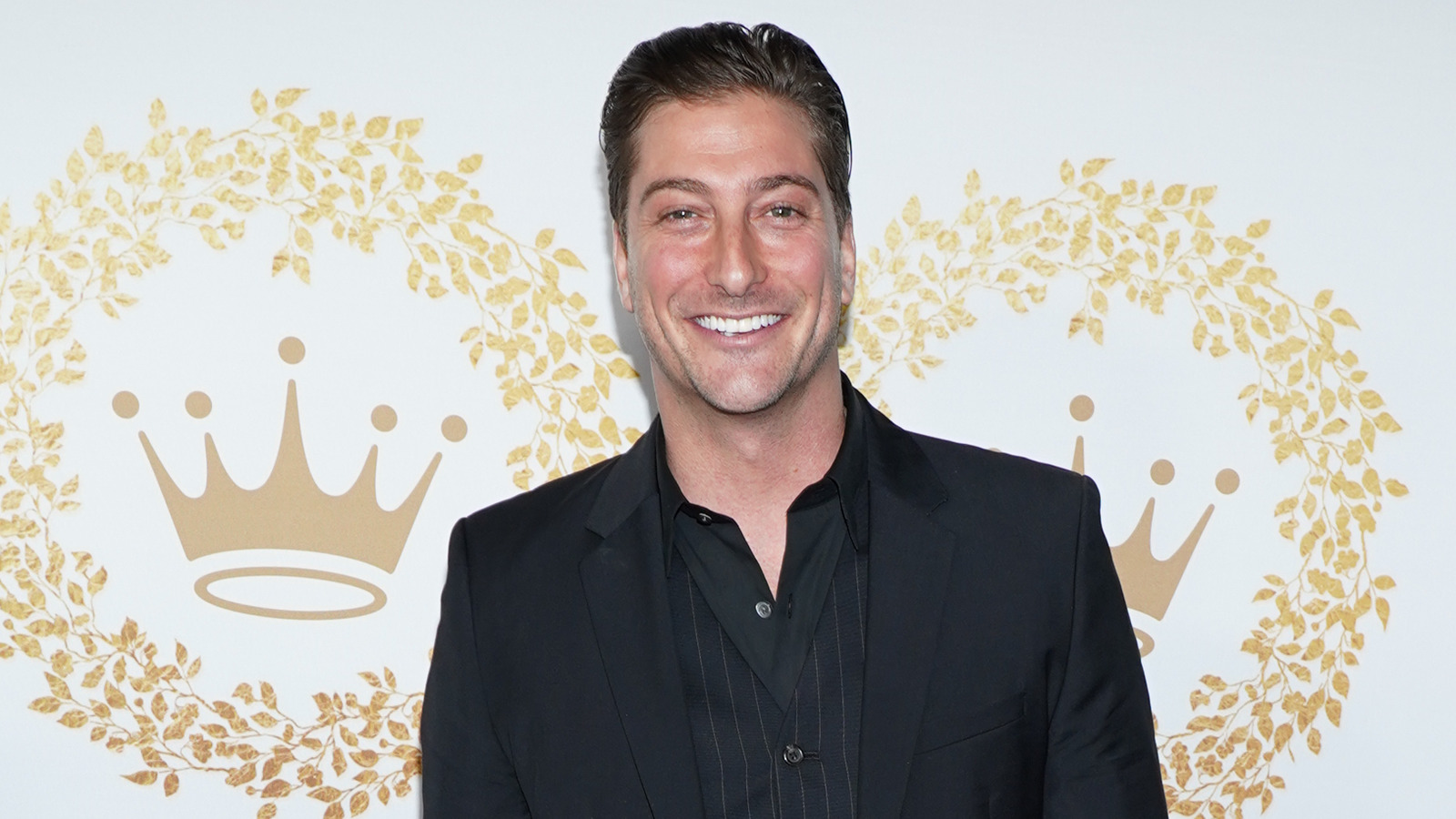 Why Daniel Lissing Really Left Hallmark's When Calls The Heart