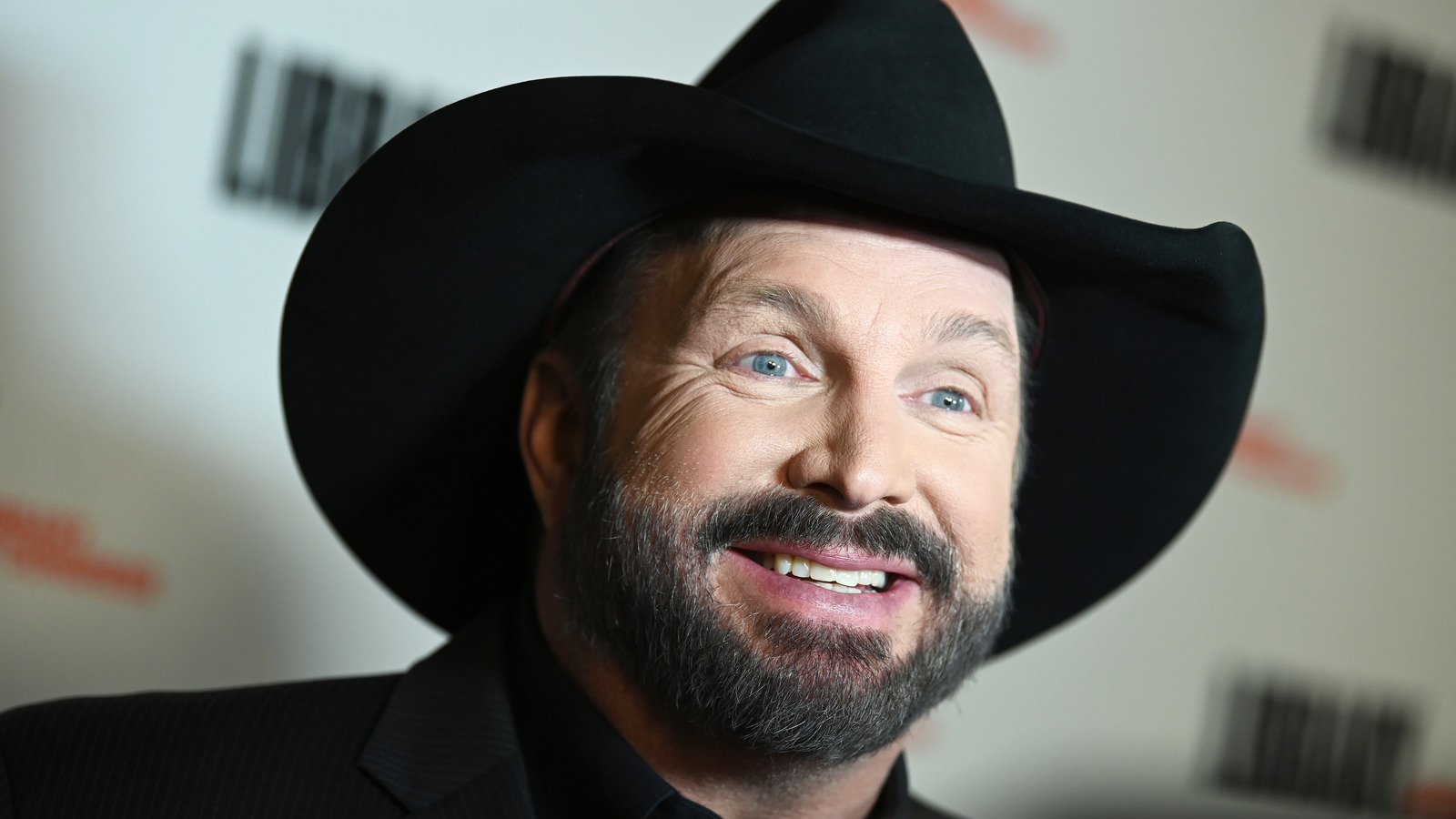 Why Garth Brooks' Inauguration Performance Turned Heads