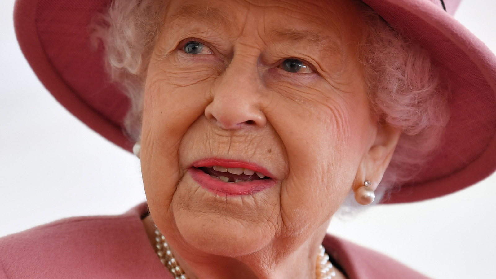 Why The Queen Pays Taxes When She Doesn't Have To